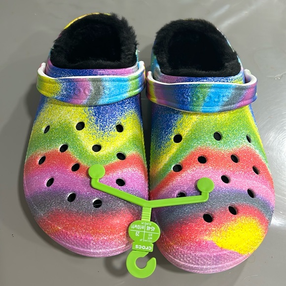 CROCS | Shoes | Crocs Classic Unisex Size M1 Rainbow Lined Spray Dye ...